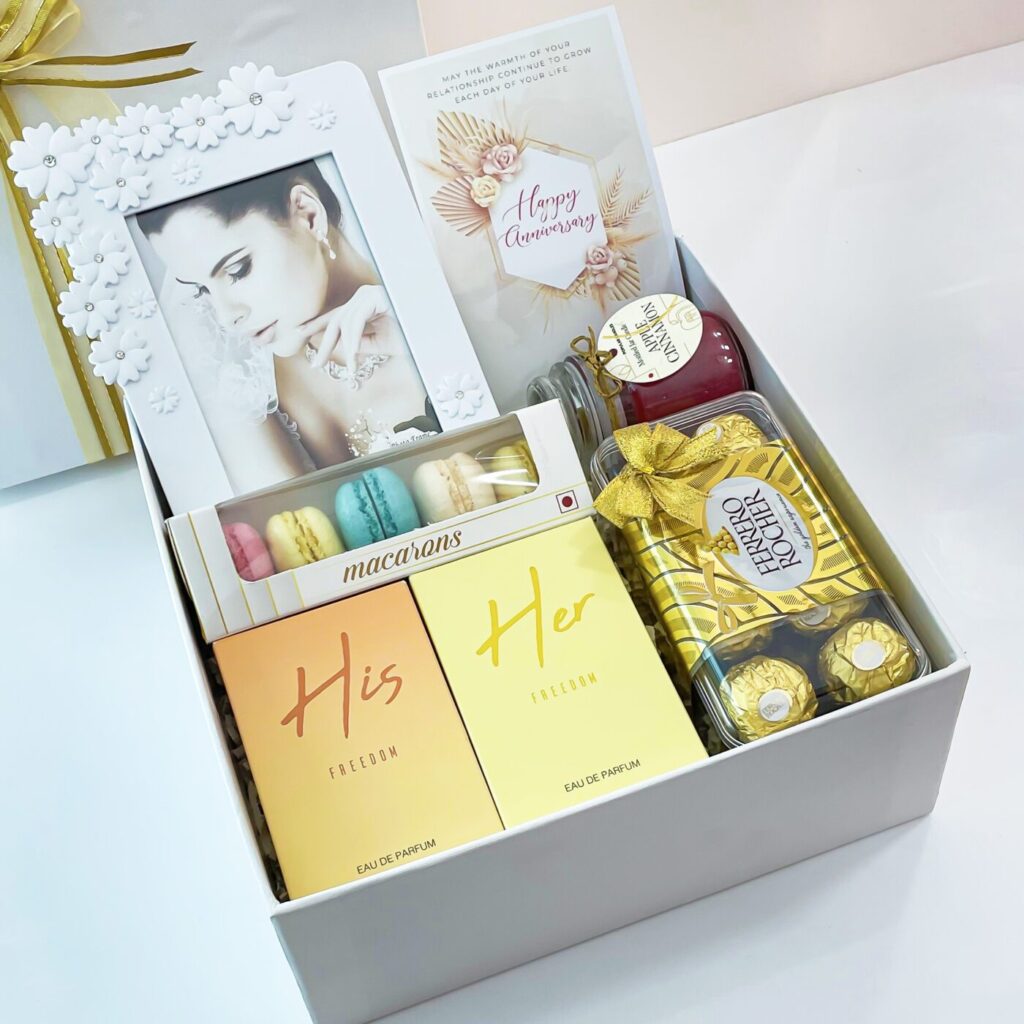 Buy Anniversary Gifts For Couple | Anniversary Gift Ideas For Couples